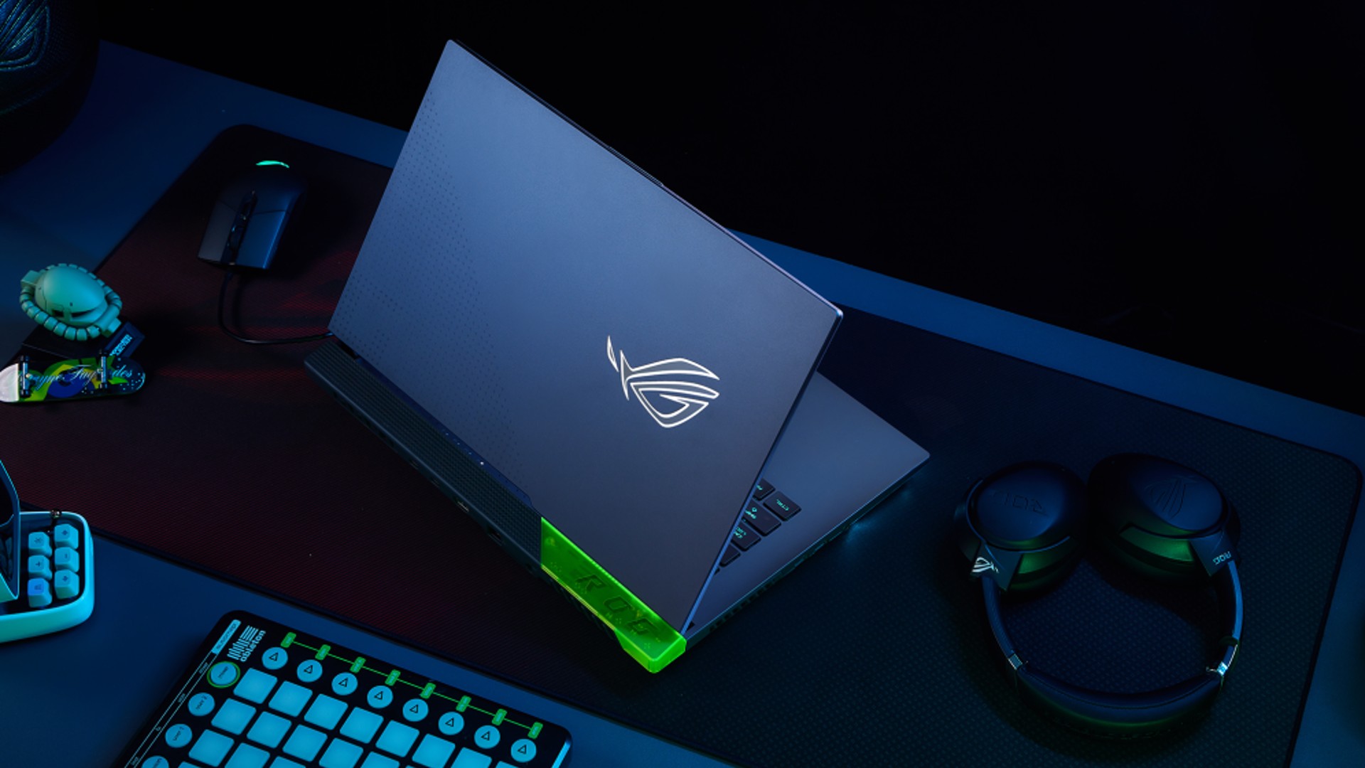 ASUS G713RM-KH166W-VOLT GREEN - AngkorTech